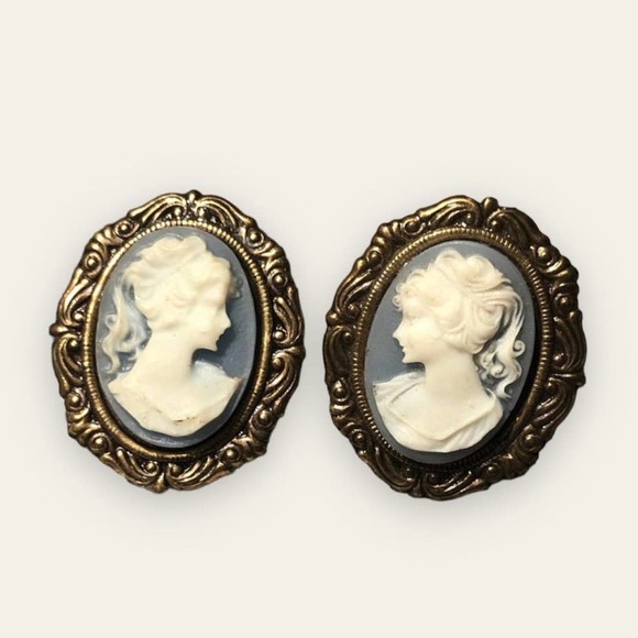 Vintage | Jewelry | Vintage Female Cameo Portrait Clip On Earrings ...